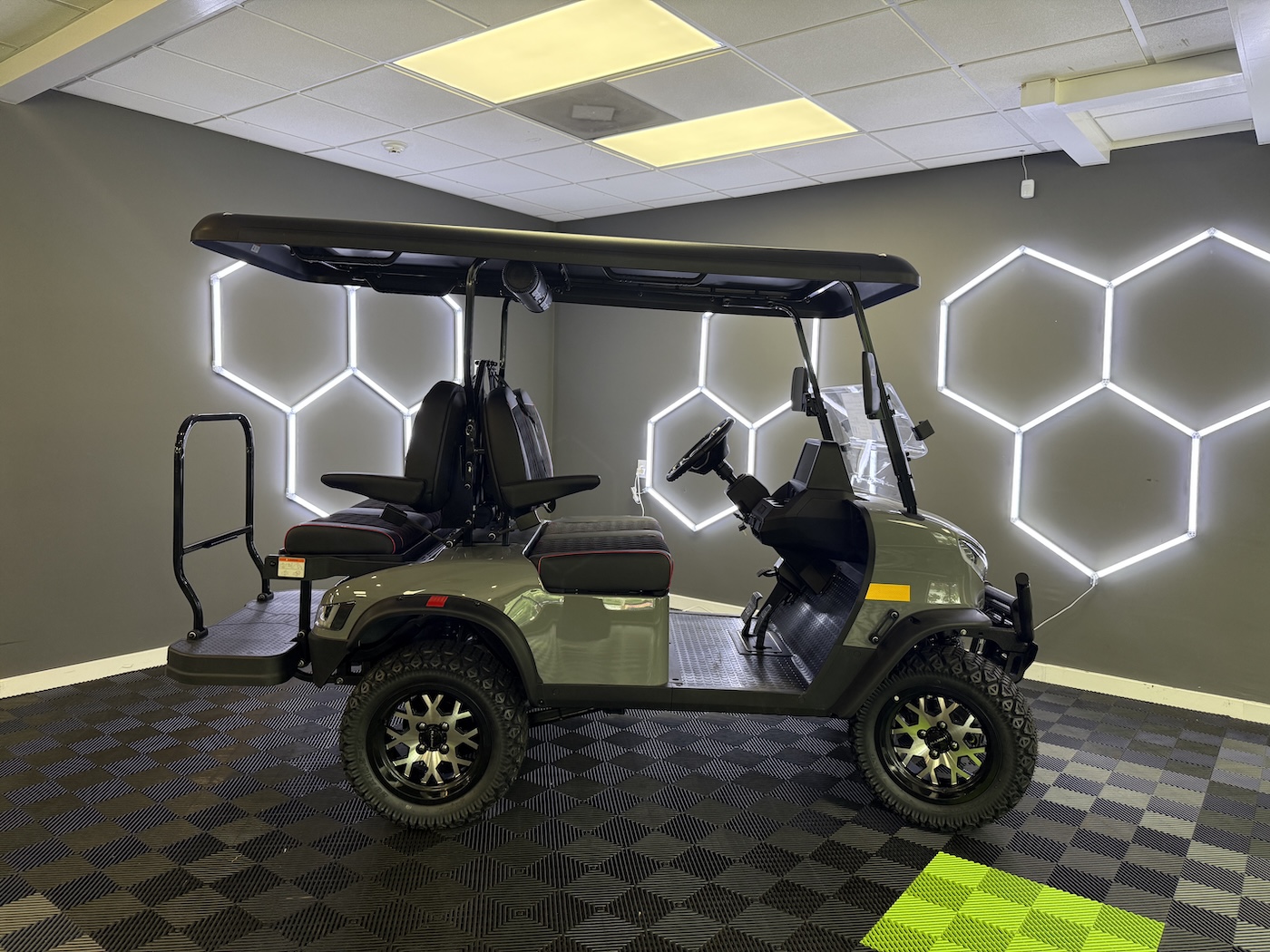 Putter's Golf Carts| Golf Courses / Classes / Supplies in Hoschton, GA